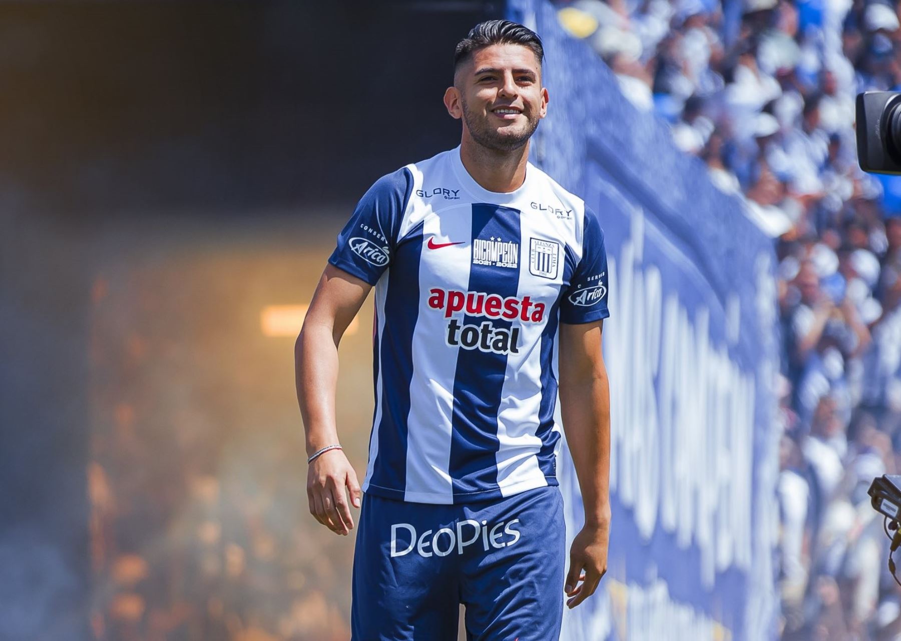 Carlos Zambrano se queda en Alianza Lima para jugar toda la temporada ...